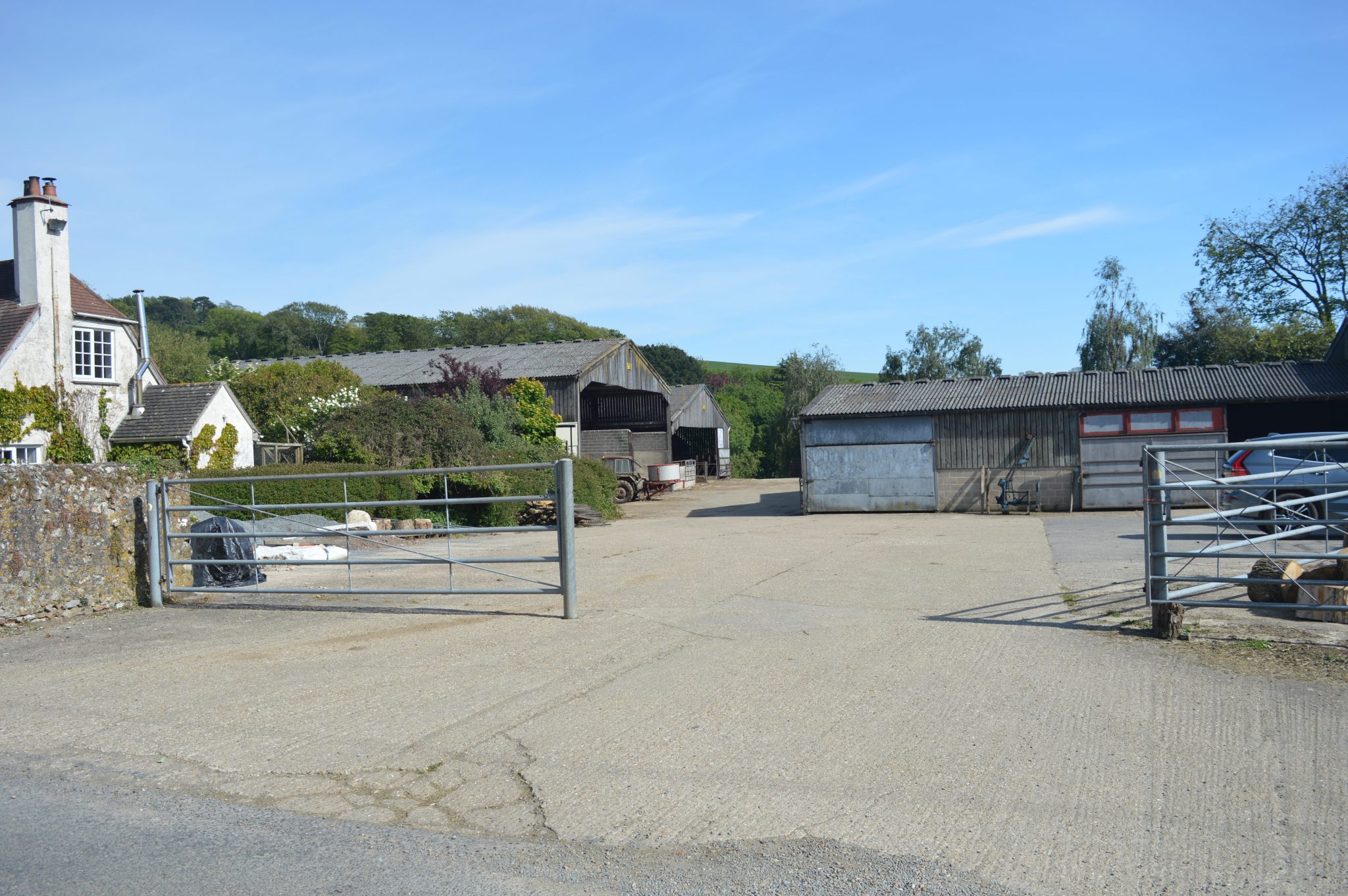 Walk from Westover Farm to Wootton Fitzpaine village and the Church ...